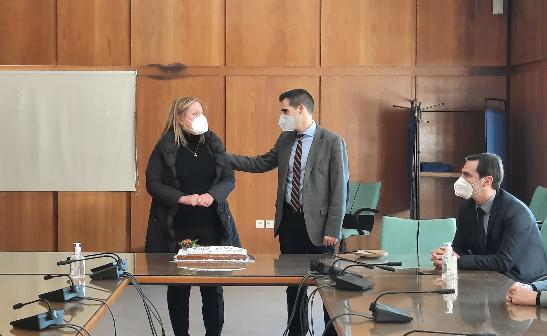 Η νέα Πρόεδρος του Περιφερειακού Συμβουλίου ΠΔΕ στην κοπή της πρωτ/κης ...