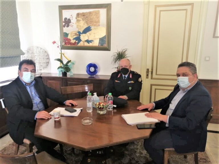 Η ΕΘΙΜΟΤΥΠΙΚΗ ΕΠΙΣΚΕΨΗ ΤΟΥ ΝΕΟΥ ΑΣΤ/ΚΟΥ ΔΙΕΥΘΥΝΤΗ ΗΛΕΙΑΣ ΣΤΟΝ ΔΗΜΑΡΧΟ ...