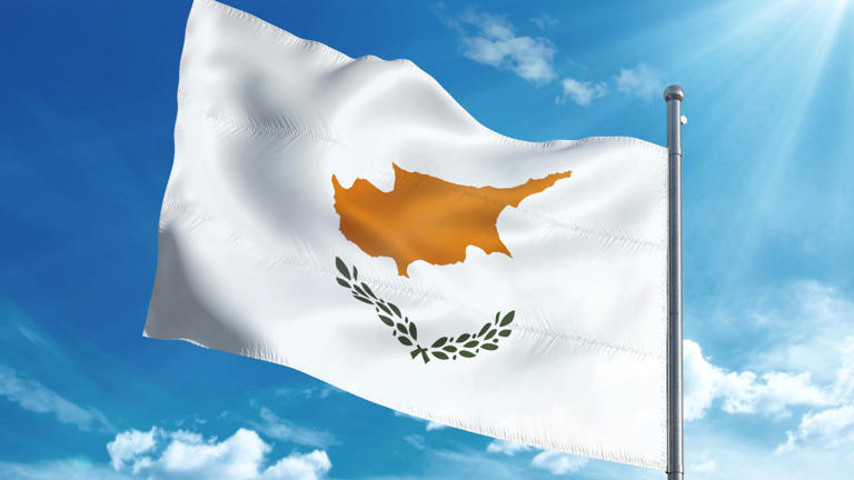 ΜΠΡΑΒΟ ΚΑΙ ΔΟΞΑ ΤΩ ΘΕΩ... *** Αποδεκτή η προσφορά της Κυπριακής ...