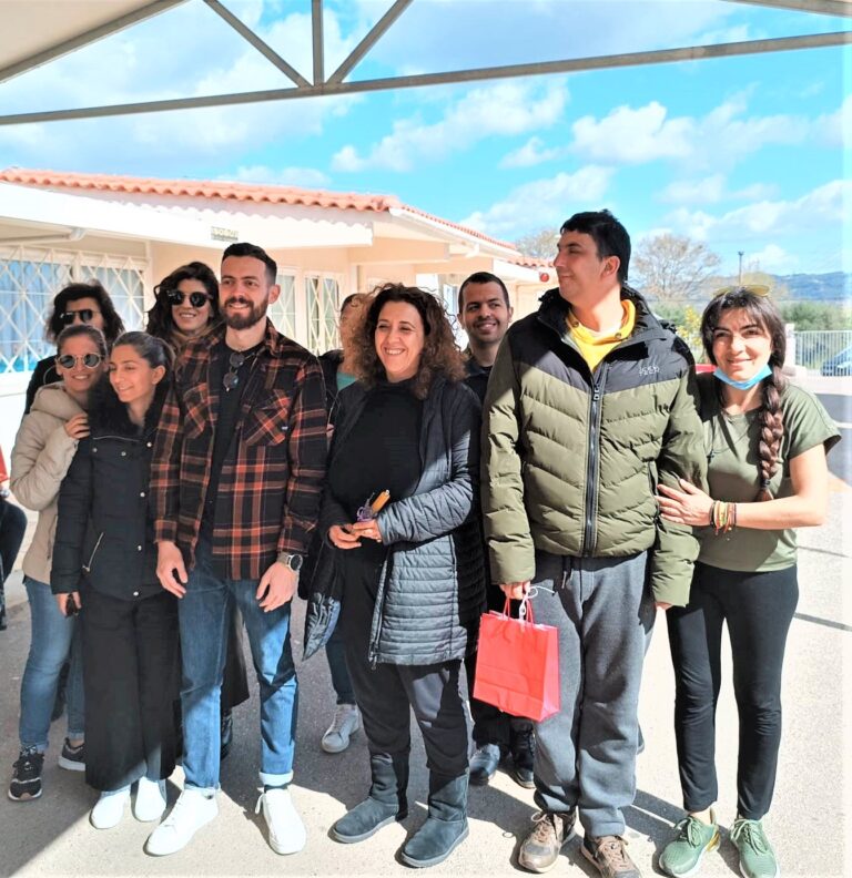 ΗΛΙΑΝΘΟΣ ΚΔΑΠ μεΑ : ΣΥΝΕΧΙΖΕΤΑΙ Η ΠΑΡΑΔΟΣΗ ΜΕ ΠΑΣΧΑΛΙΝΑ ΔΩΡΑ ΣΕ ΟΛΑ ΤΑ ...