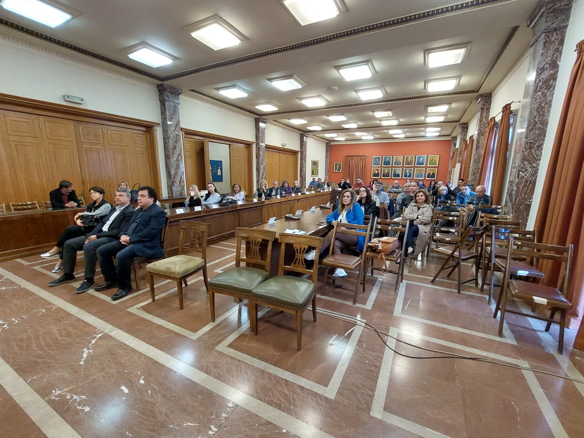 Η παρουσίαση στον Πύργο του βιβλίου για τον Ελληνικό Εμφύλιο Πόλεμο του ...