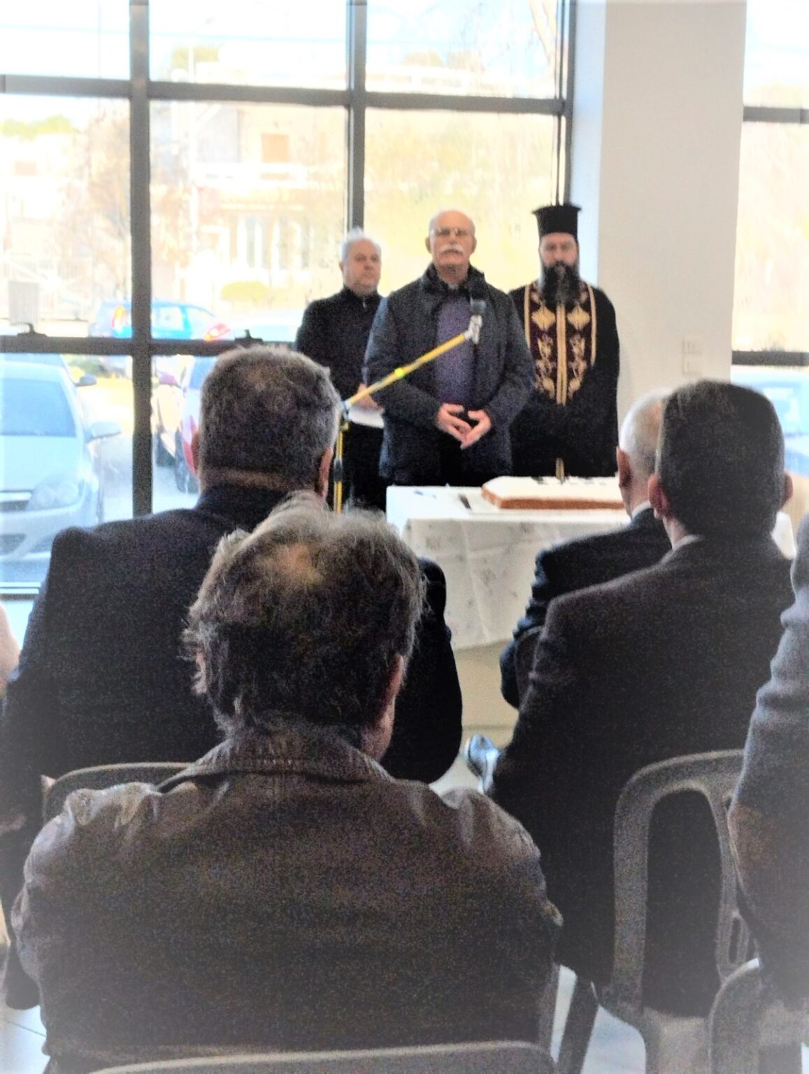 ΟΙ ΕΡΓΑΖΟΜΕΝΟΙ ΣΤΗΝ ΕΡΑ ΠΥΡΓΟΥ ΕΚΟΨΑΝ ΤΗΝ ΠΡΩΤΟΧΡΟΝΙΑΤΙΚΗ ΠΙΤΑ - Αυγή ...