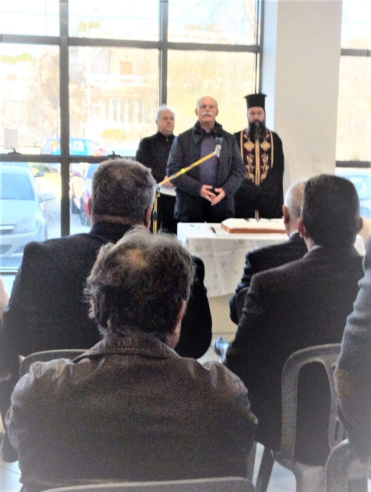 ΟΙ ΕΡΓΑΖΟΜΕΝΟΙ ΣΤΗΝ ΕΡΑ ΠΥΡΓΟΥ ΕΚΟΨΑΝ ΤΗΝ ΠΡΩΤΟΧΡΟΝΙΑΤΙΚΗ ΠΙΤΑ - Αυγή ...